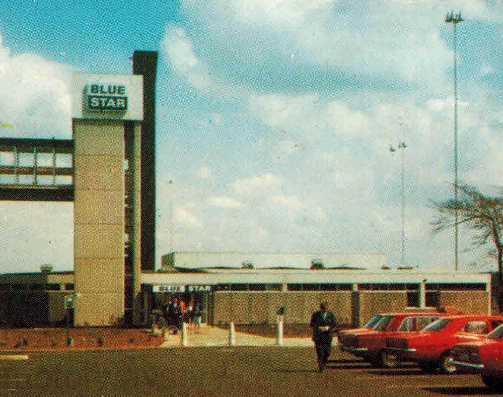 Blue Star - Motorway Services Online: Blue Star motorway service station