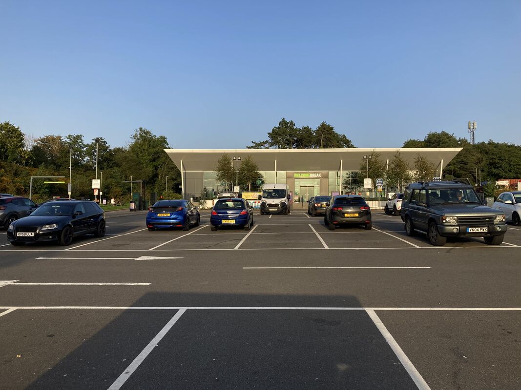 Sarn Park services - Motorway Services Online: Sarn Park motorway ...