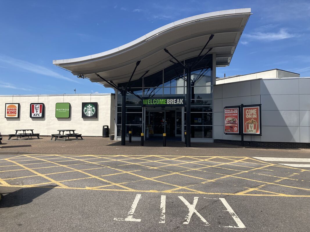 Newport Pagnell services - Motorway Services, Newport Pagnell | service ...