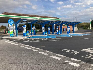 MFG - Motorway Services Online: MFG motorway service station