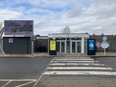 Services on the A1 - Motorway Services Online: A1 motorway service station