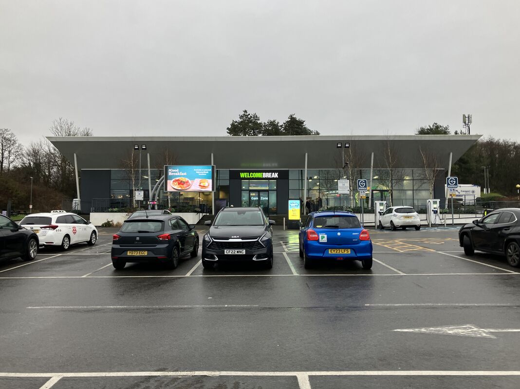 Sarn Park services - Motorway Services Online: Sarn Park motorway ...