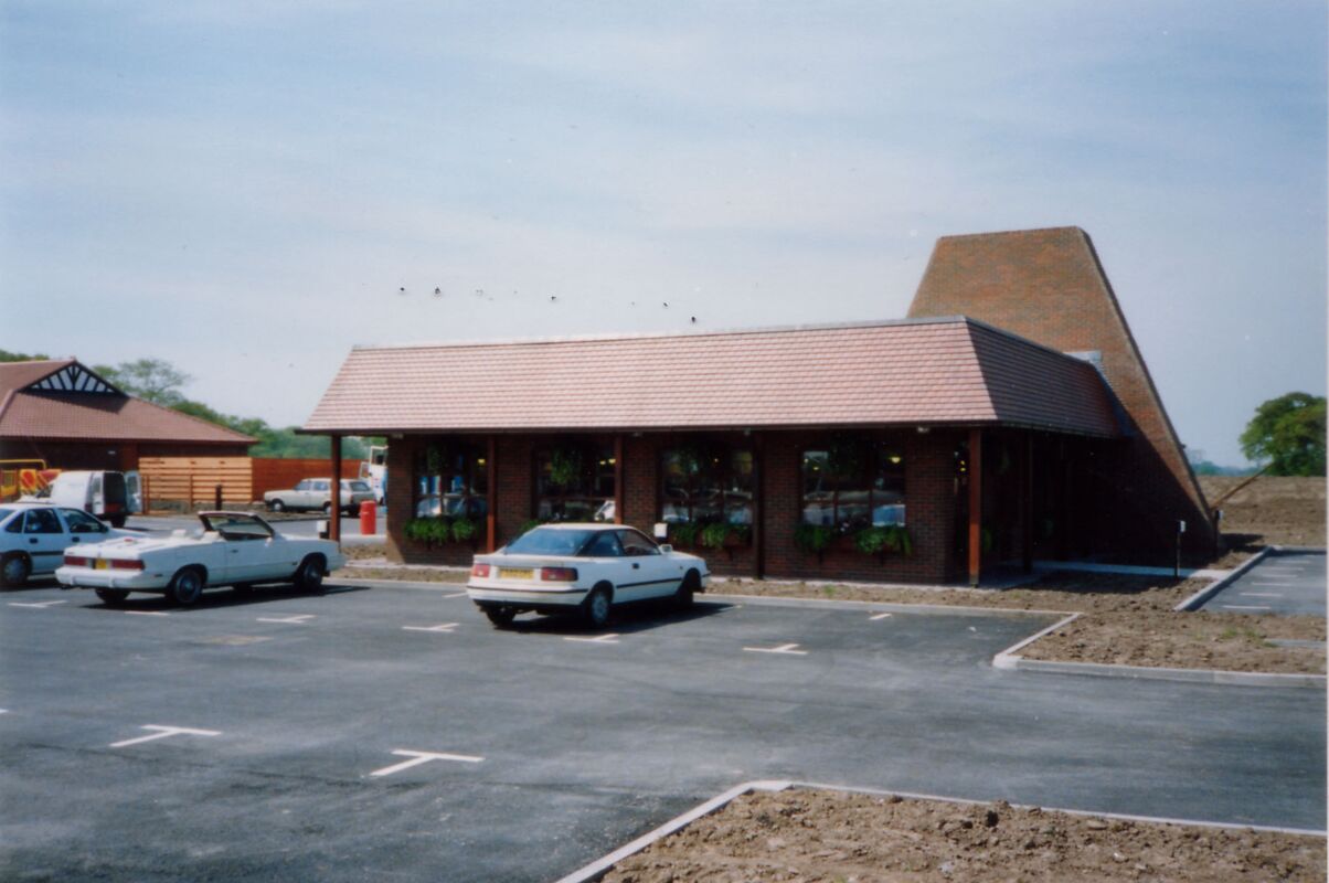 Photo: Kellys kithen crewe.jpg - Motorway Services Online: File:Kellys ...