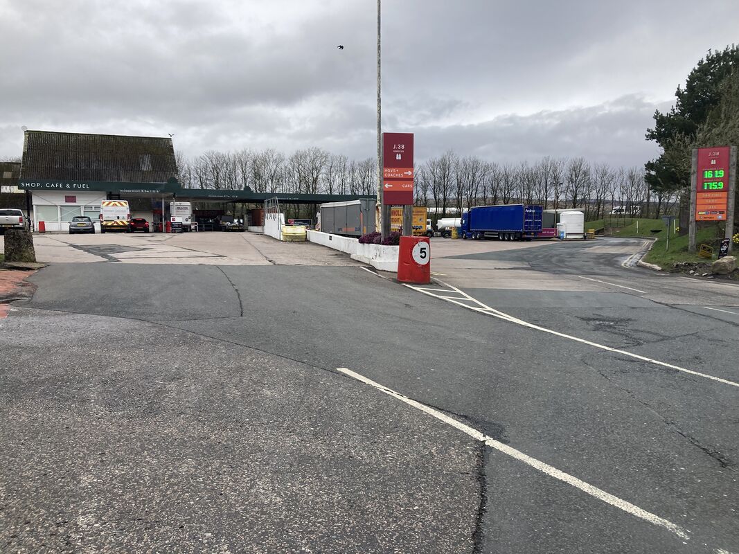 J38 truckstop - Motorway Services, J38 | service station info