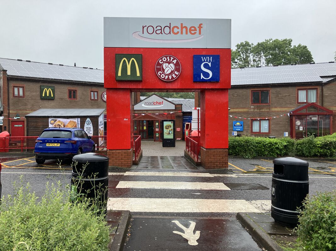 Magor services - Motorway Services Online: Magor motorway service station