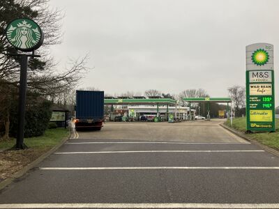 Services on the A3 - Motorway Services Online: A3 motorway service station