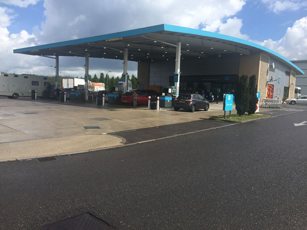 Solstice services - Motorway Services, Solstice | service station info