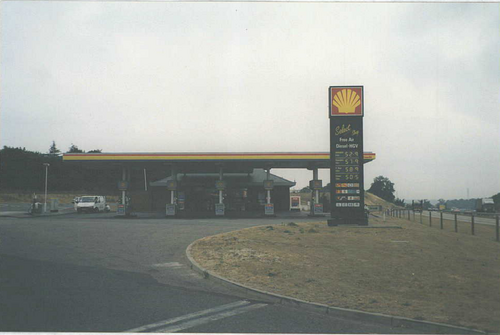 Shell - Motorway Services Online: Shell motorway service station