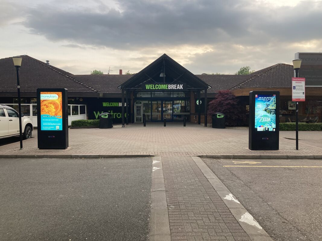 Warwick services - Motorway Services Online: Warwick motorway service ...