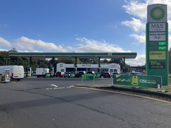 The Buck services - Motorway Services Online: The Buck motorway service ...