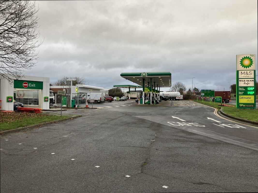 Towcester services - Motorway Services Online: Towcester motorway ...