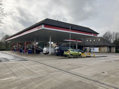 Services on the A40 - Motorway Services Online: A40 motorway service ...