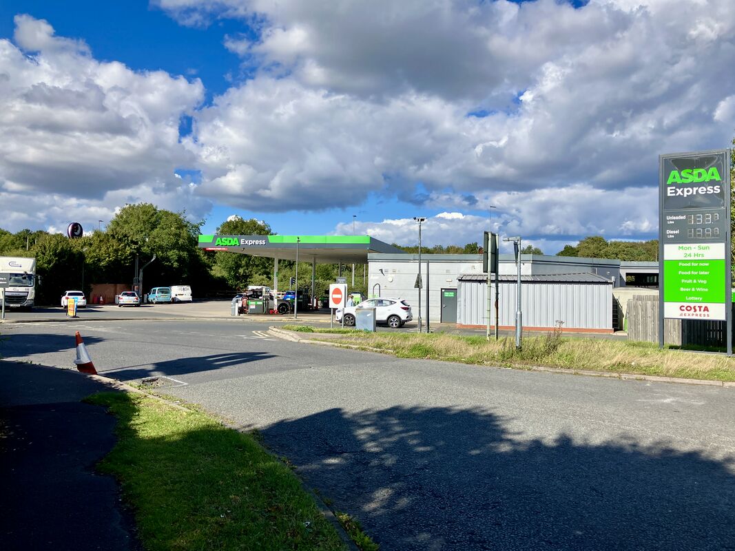 Moor Farm services - Motorway Services Online: Moor Farm motorway ...