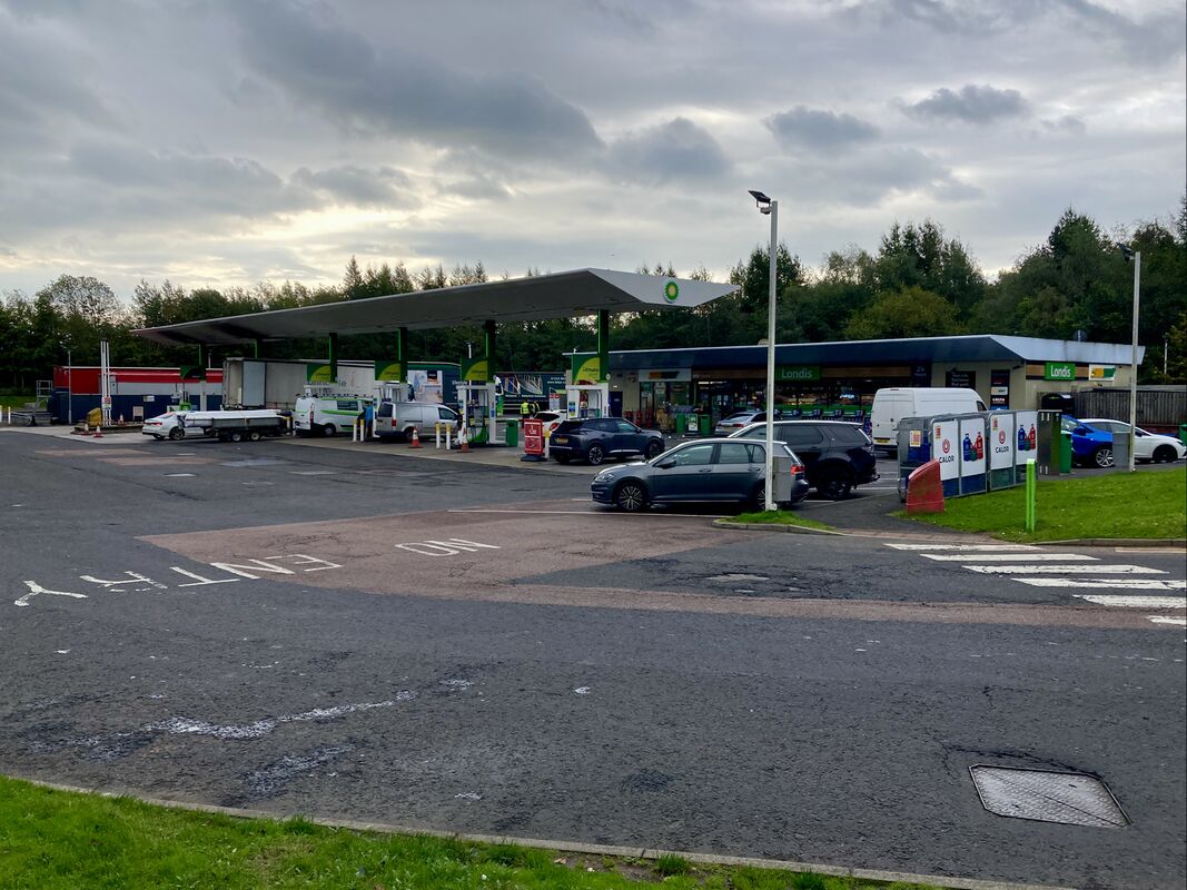 Broxden services - Motorway Services, Broxden | service station info