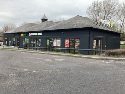 Services on the A5 - Motorway Services, A5 | service station info