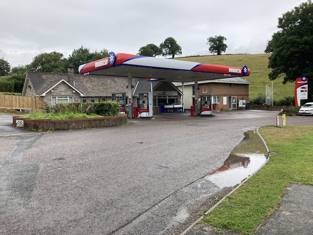 Woodside services - Motorway Services, Woodside | service station info