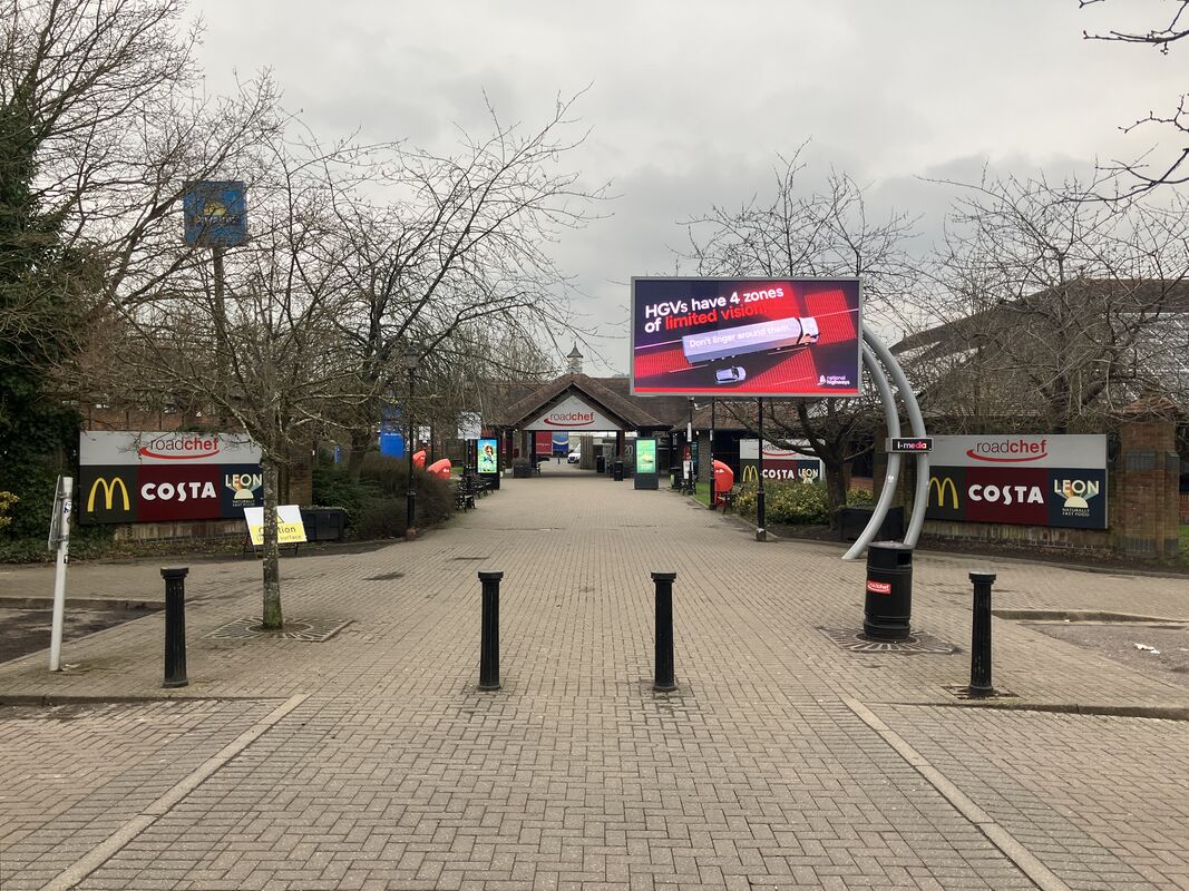 Clacket Lane services - Motorway Services Online: Clacket Lane motorway ...