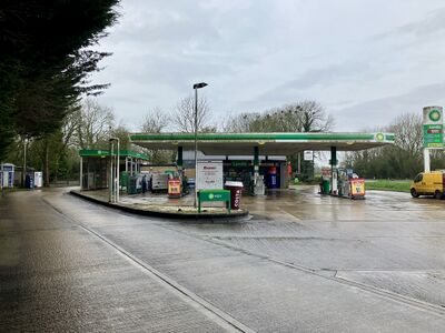 Services on the A40 - Motorway Services Online: A40 motorway service ...