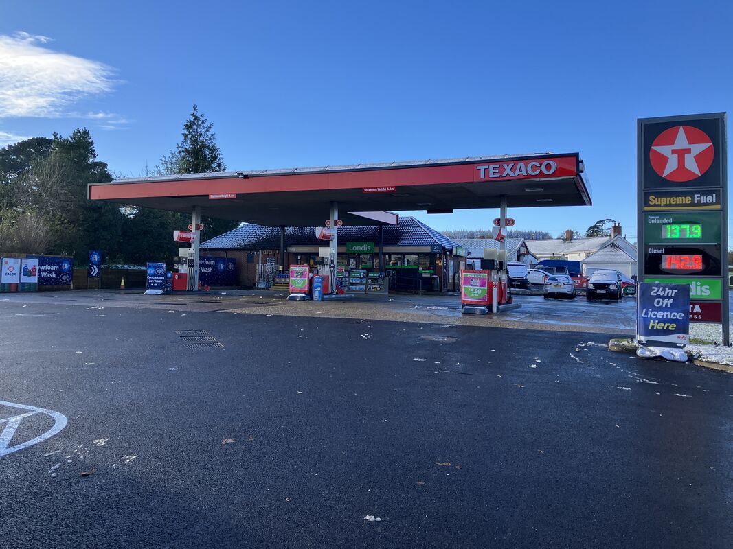 Kilmington Cross services - Motorway Services Online: Kilmington Cross ...