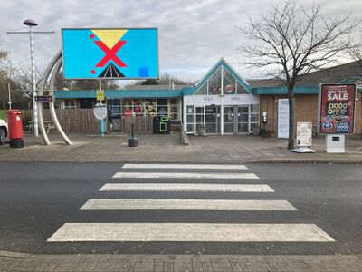 Services on the A5 - Motorway Services, A5 | service station info